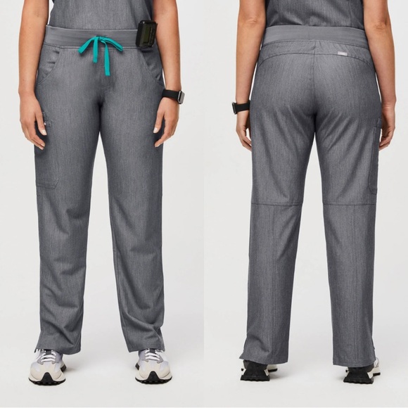 Figs | Pants & Jumpsuits | Figs Petite Kade Cargo Scrub Pants Graphite ...